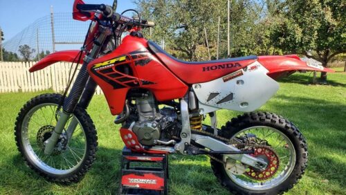 Honda XR600R Review: [Specs, History & Comparison] - Motocross Hideout