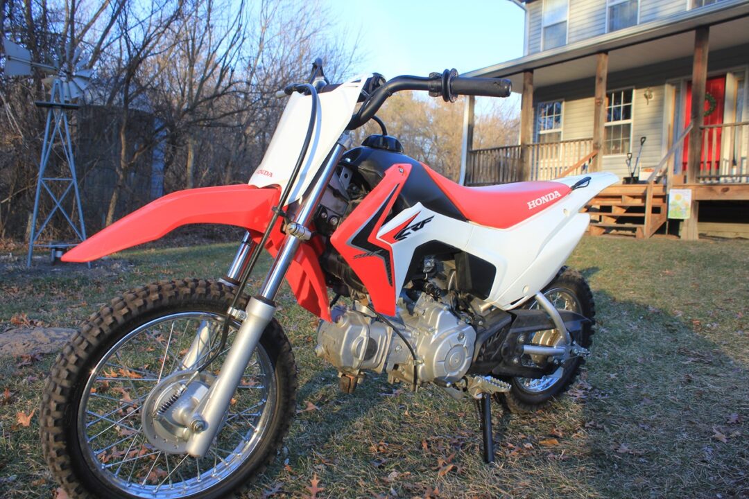 Honda CRF110 Review & Specs [Video w/ Cold Start] - Motocross Hideout